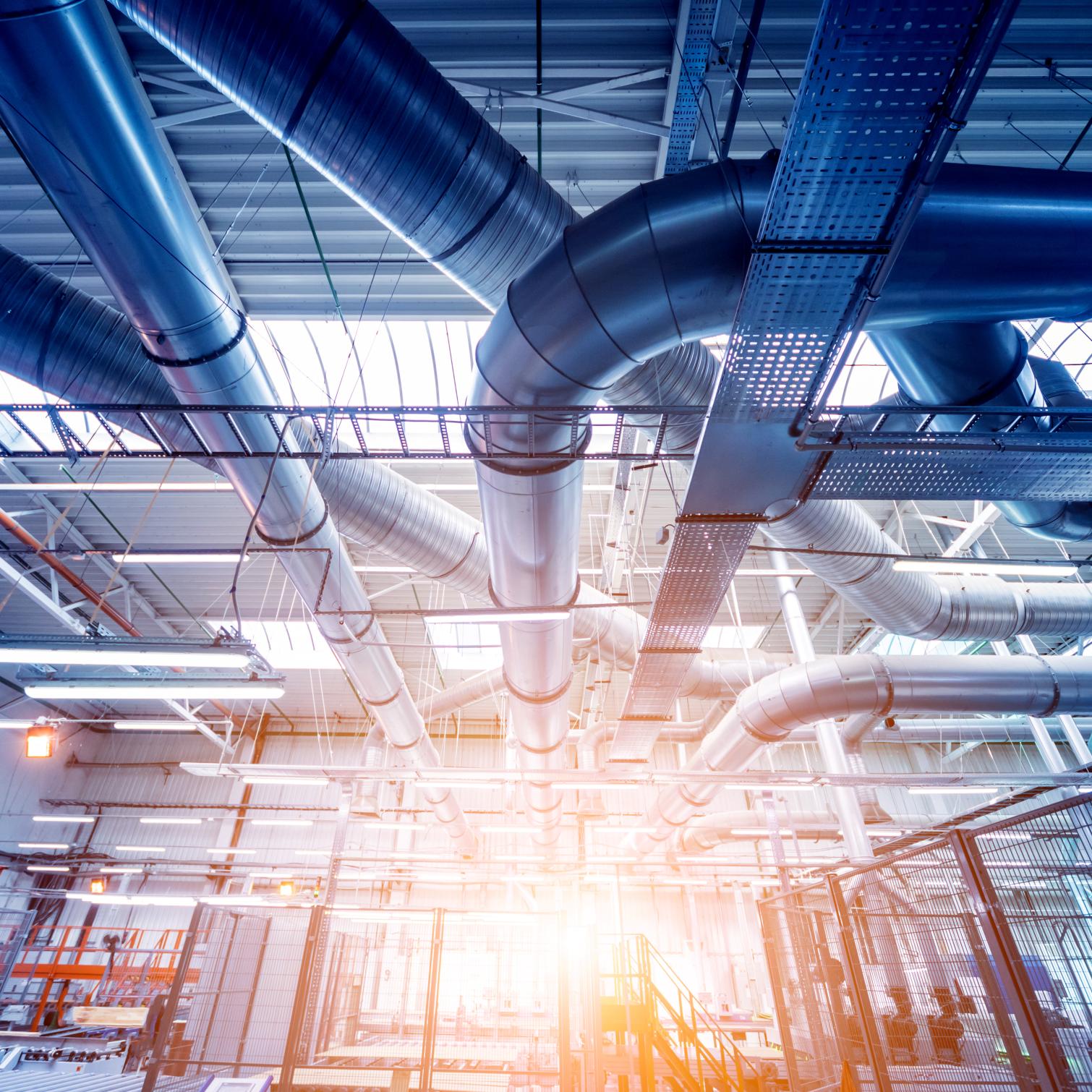 Multi-objective optimisation of heat networks design and